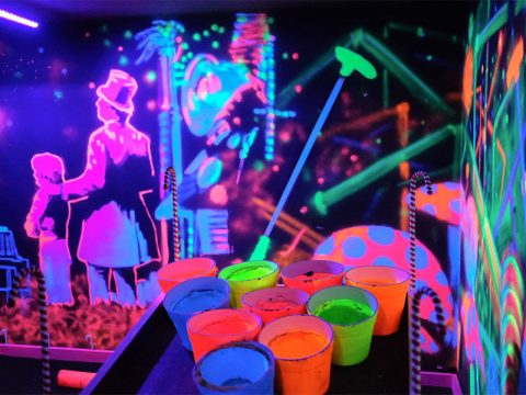 Rollers Mini-Golf Bar: le fun du mini-golf en ville, le kitch en mieux ...